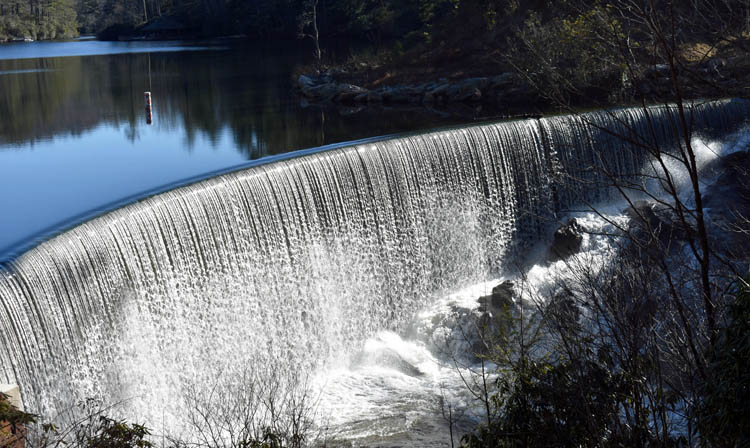 Lake.Sequoyah.Dam.12.24.18 (2) | Plateau Daily News